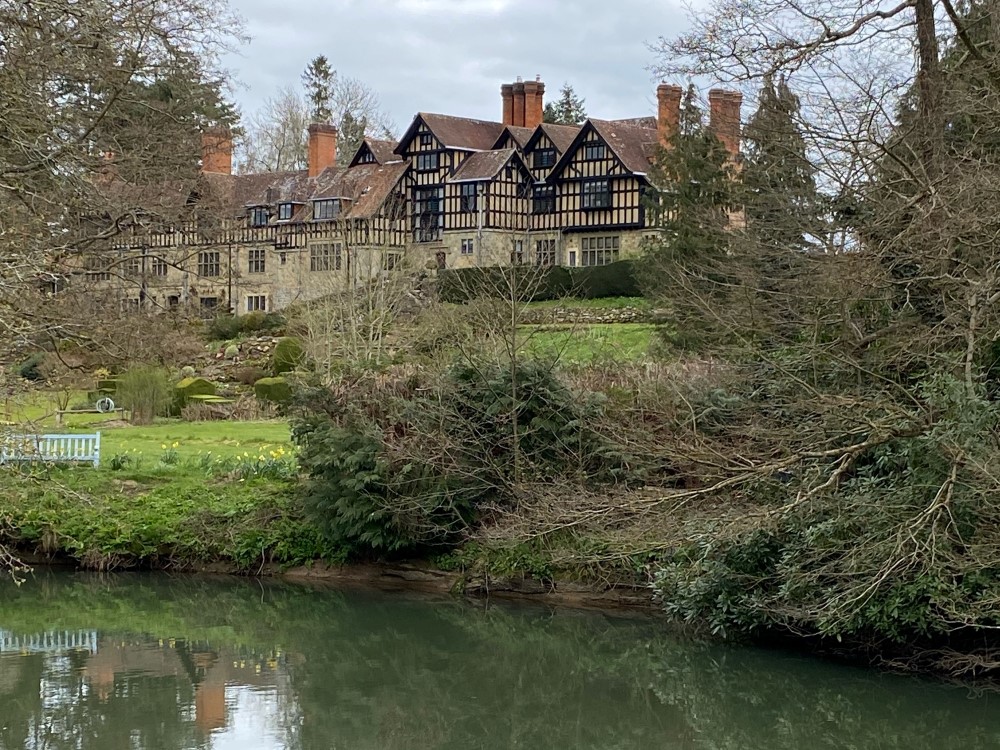 Bubble walks on 7th April 2021 | Midhurst Footpath Companions