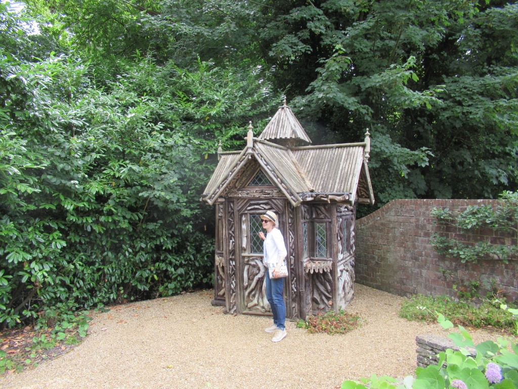 Woolbeding Garden visit 4th August 2022 | Midhurst Footpath Companions